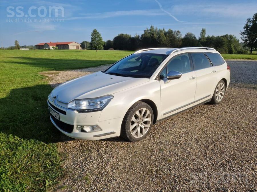 Balts Citroen C5 2011 Madona, ar dzinēja tilpumu 1.60 L un nobraukumu 187 tūkst. km par 3350 €, foto 1 vietnē AUTOMOTO.COM.LV
