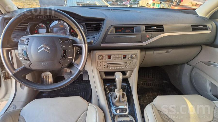 Balts Citroen C5 2011 Madona, ar dzinēja tilpumu 1.60 L un nobraukumu 187 tūkst. km par 3350 €, foto 9 vietnē AUTOMOTO.COM.LV