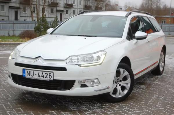 White Citroen C5 2011 in Jekabpils, with an engine capacity of 2.00 L and mileage of 250 thousand km for 4990 €, photo 1 on AUTOMOTO.COM.LV