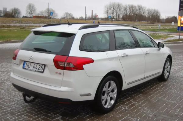 White Citroen C5 2011 in Jekabpils, with an engine capacity of 2.00 L and mileage of 250 thousand km for 4990 €, photo 6 on AUTOMOTO.COM.LV