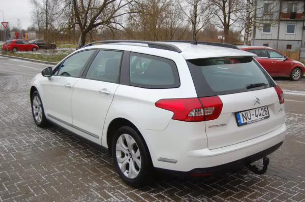 White Citroen C5 2011 in Jekabpils, with an engine capacity of 2.00 L and mileage of 250 thousand km for 4990 €, photo 7 on AUTOMOTO.COM.LV