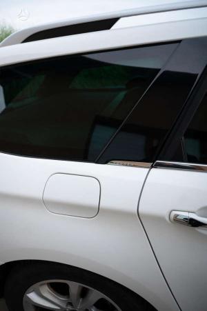 Balts Citroen C5 2011 Panevēža, ar dzinēja tilpumu 2.00 L un nobraukumu 306 tūkst. km par 2299 €, foto 9 vietnē AUTOMOTO.COM.LV