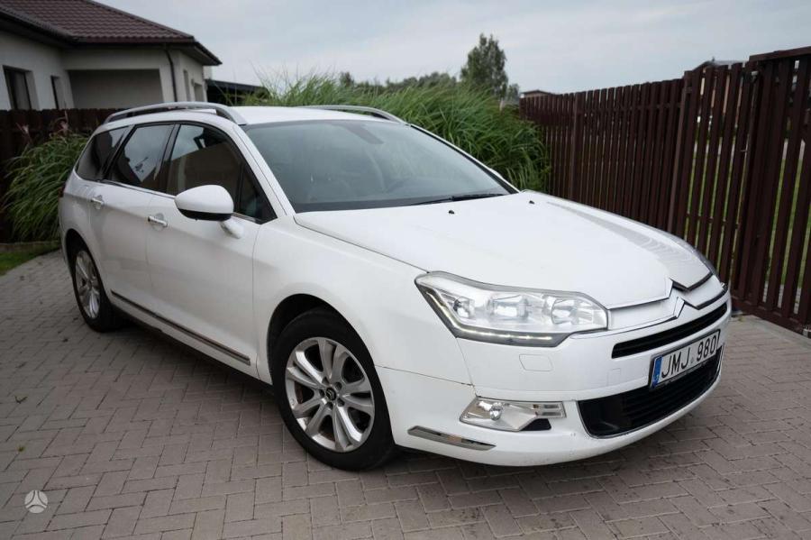 Balts Citroen C5 2011 Panevēža, ar dzinēja tilpumu 2.00 L un nobraukumu 306 tūkst. km par 2299 €, foto 14 vietnē AUTOMOTO.COM.LV