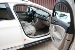 Balts Citroen C5 2011 Panevēža, ar dzinēja tilpumu 2.00 L un nobraukumu 306 tūkst. km par 2299 €, foto 19 vietnē AUTOMOTO.COM.LV