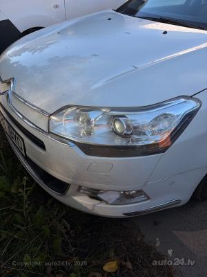 White Citroen C5 2011 in Tallinn, with an engine capacity of 2.00 L and mileage of 338 thousand km for 1660 €, photo 8 on AUTOMOTO.COM.LV