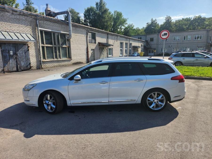 Белый Ситроен С5 2011 в Рига, объемом двигателя 3.00 л и пробегом 353 тыс. км за 2600 €, фото 3 на AUTOMOTO.COM.LV