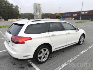 White Citroen C5 2012 in Riga, with an engine capacity of 2.00 L and mileage of 258 thousand km for 3000 €, photo 6 on AUTOMOTO.COM.LV