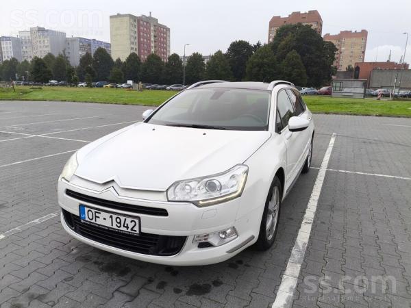 White Citroen C5 2012 in Riga, with an engine capacity of 2.00 L and mileage of 258 thousand km for 3000 €, photo 9 on AUTOMOTO.COM.LV