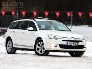 White Citroen C5 2012 in Riga, with an engine capacity of 2.00 L and mileage of 323 thousand km for 5000 €, photo 3 on AUTOMOTO.COM.LV