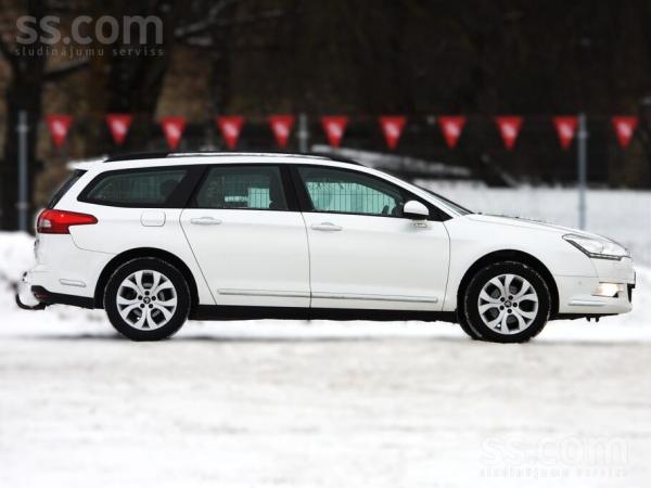 White Citroen C5 2012 in Riga, with an engine capacity of 2.00 L and mileage of 323 thousand km for 5000 €, photo 5 on AUTOMOTO.COM.LV