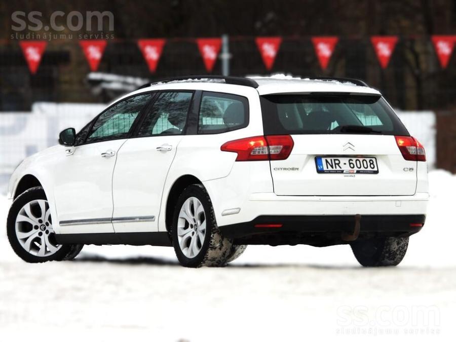 White Citroen C5 2012 in Riga, with an engine capacity of 2.00 L and mileage of 323 thousand km for 5000 €, photo 6 on AUTOMOTO.COM.LV