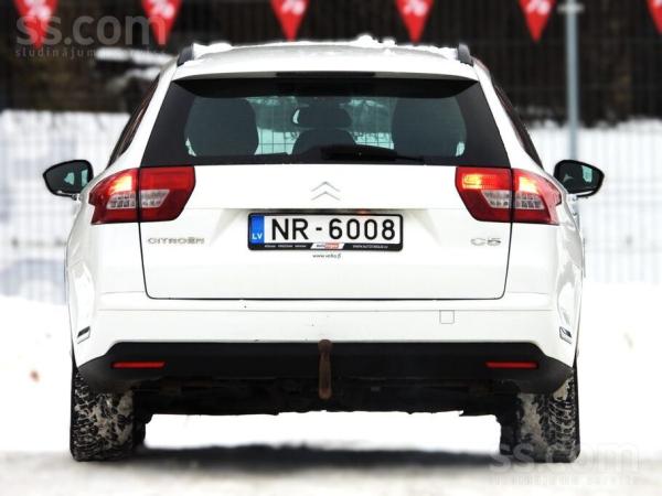 White Citroen C5 2012 in Riga, with an engine capacity of 2.00 L and mileage of 323 thousand km for 5000 €, photo 7 on AUTOMOTO.COM.LV