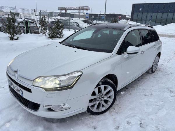 White Citroen C5 2012 in Siauliai, with an engine capacity of 2.00 L and mileage of 333 thousand km for 3250 €, photo 2 on AUTOMOTO.COM.LV