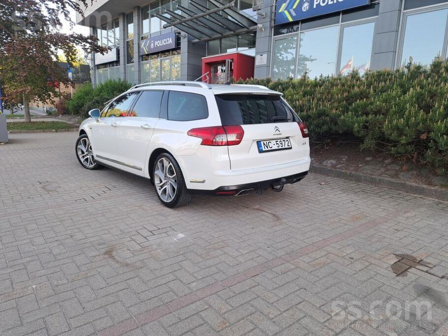 White Citroen C5 2012 in Riga, with an engine capacity of 3.00 L and mileage of 0 thousand km for 5350 €, photo 5 on AUTOMOTO.COM.LV