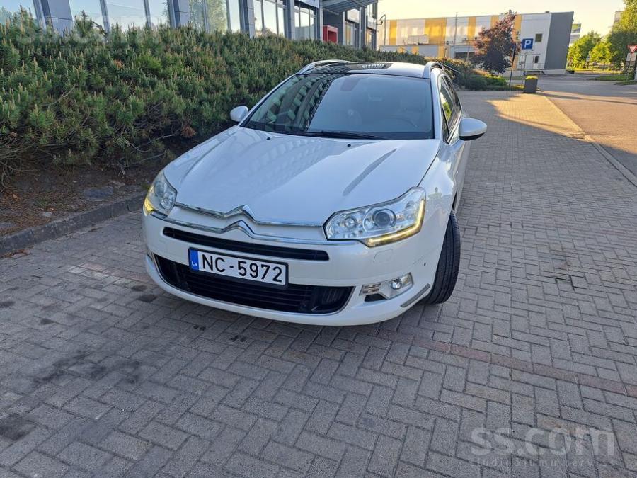 White Citroen C5 2012 in Riga, with an engine capacity of 3.00 L and mileage of 0 thousand km for 5350 €, photo 7 on AUTOMOTO.COM.LV