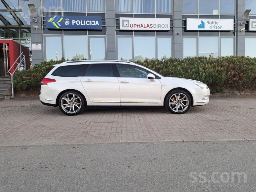 White Citroen C5 2012 in Riga, with an engine capacity of 3.00 L and mileage of 0 thousand km for 5350 €, photo 10 on AUTOMOTO.COM.LV