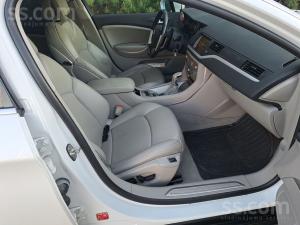 White Citroen C5 2012 in Riga, with an engine capacity of 3.00 L and mileage of 0 thousand km for 5350 €, photo 18 on AUTOMOTO.COM.LV