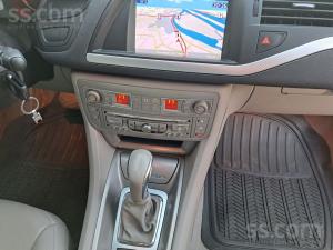 White Citroen C5 2012 in Riga, with an engine capacity of 3.00 L and mileage of 0 thousand km for 5350 €, photo 20 on AUTOMOTO.COM.LV