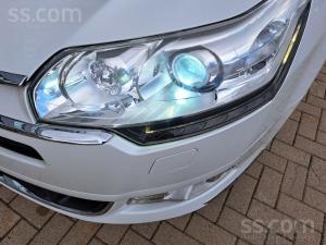 White Citroen C5 2012 in Riga, with an engine capacity of 3.00 L and mileage of 0 thousand km for 5350 €, photo 34 on AUTOMOTO.COM.LV