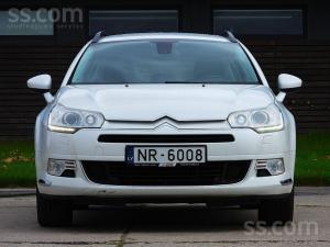 White Citroen C5 2012 in Riga, with an engine capacity of 2.00 L and mileage of 323 thousand km for 5000 €, photo 3 on AUTOMOTO.COM.LV
