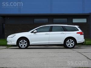 White Citroen C5 2012 in Riga, with an engine capacity of 2.00 L and mileage of 323 thousand km for 5000 €, photo 5 on AUTOMOTO.COM.LV