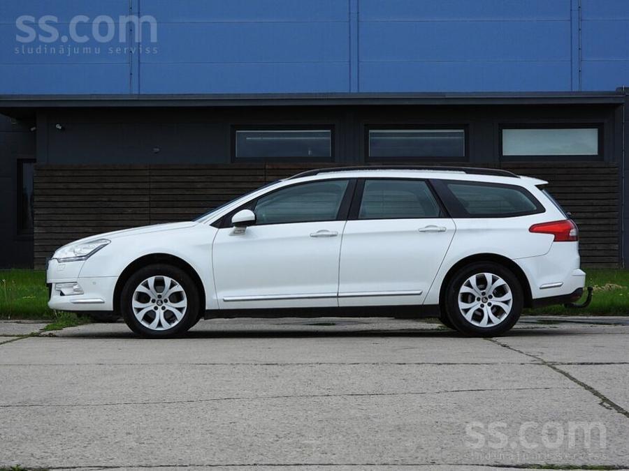 White Citroen C5 2012 in Riga, with an engine capacity of 2.00 L and mileage of 323 thousand km for 5000 €, photo 5 on AUTOMOTO.COM.LV