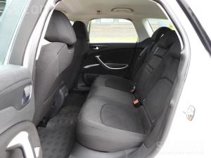 White Citroen C5 2012 in Riga, with an engine capacity of 2.00 L and mileage of 323 thousand km for 5000 €, photo 16 on AUTOMOTO.COM.LV