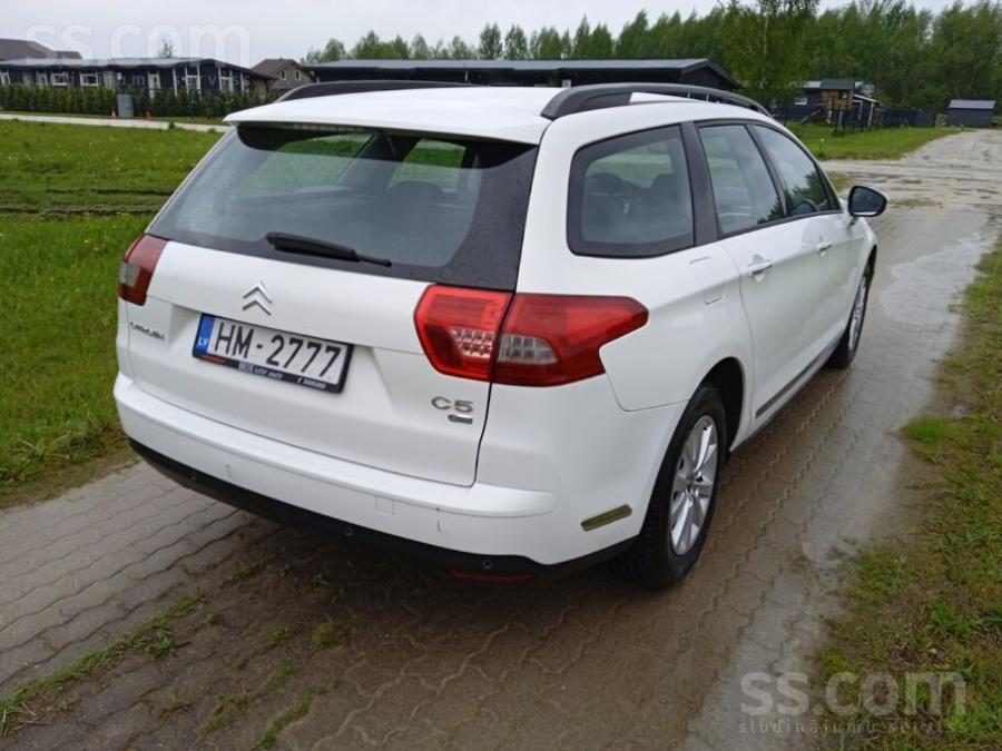 Balts Citroen C5 2012 Rīga, ar dzinēja tilpumu 1.60 L un nobraukumu 248 tūkst. km par 4650 €, foto 5 vietnē AUTOMOTO.COM.LV