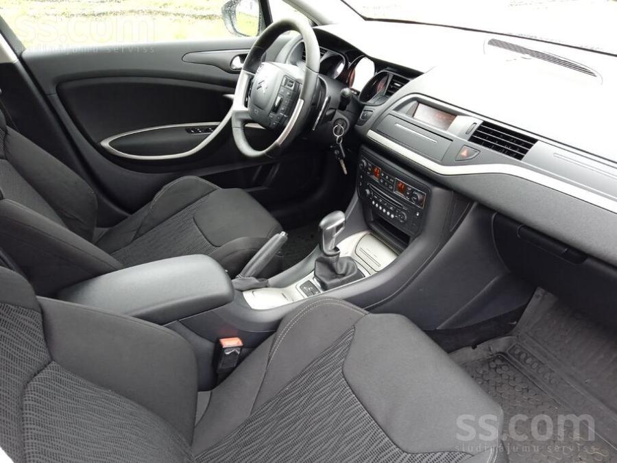 Balts Citroen C5 2012 Rīga, ar dzinēja tilpumu 1.60 L un nobraukumu 248 tūkst. km par 4650 €, foto 7 vietnē AUTOMOTO.COM.LV