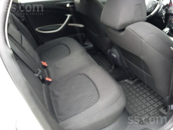 White Citroen C5 2012 in Riga, with an engine capacity of 1.60 L and mileage of 248 thousand km for 4650 €, photo 7 on AUTOMOTO.COM.LV