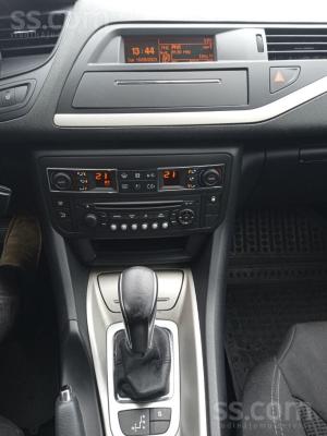 Balts Citroen C5 2012 Rīga, ar dzinēja tilpumu 1.60 L un nobraukumu 248 tūkst. km par 4650 €, foto 11 vietnē AUTOMOTO.COM.LV