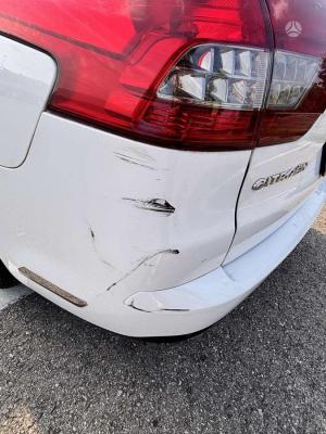 Balts Citroen C5 2012 Viļņa, ar dzinēja tilpumu 2.00 L un nobraukumu 280 tūkst. km par 1500 €, foto 11 vietnē AUTOMOTO.COM.LV