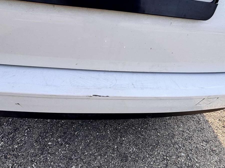 Balts Citroen C5 2012 Viļņa, ar dzinēja tilpumu 2.00 L un nobraukumu 280 tūkst. km par 1500 €, foto 12 vietnē AUTOMOTO.COM.LV