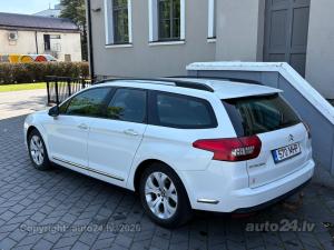 White Citroen C5 2012 in Rapla, with an engine capacity of 2.00 L and mileage of 302 thousand km for 2000 €, photo 4 on AUTOMOTO.COM.LV