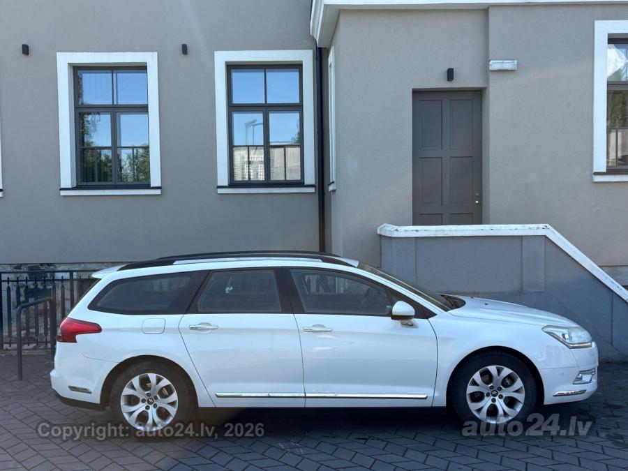 White Citroen C5 2012 in Rapla, with an engine capacity of 2.00 L and mileage of 302 thousand km for 2000 €, photo 6 on AUTOMOTO.COM.LV