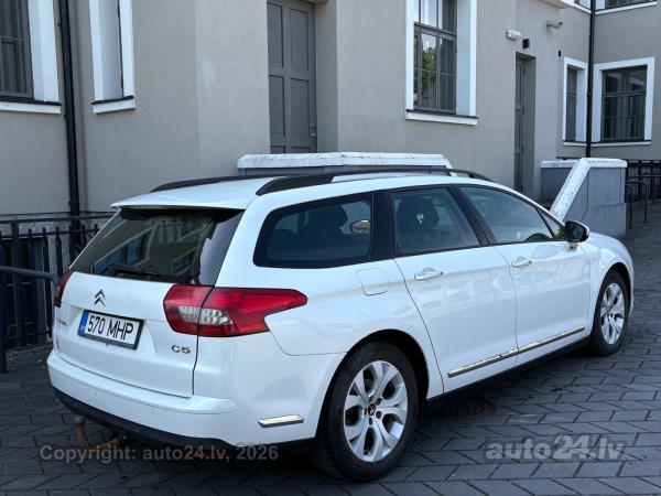 White Citroen C5 2012 in Rapla, with an engine capacity of 2.00 L and mileage of 302 thousand km for 2000 €, photo 6 on AUTOMOTO.COM.LV