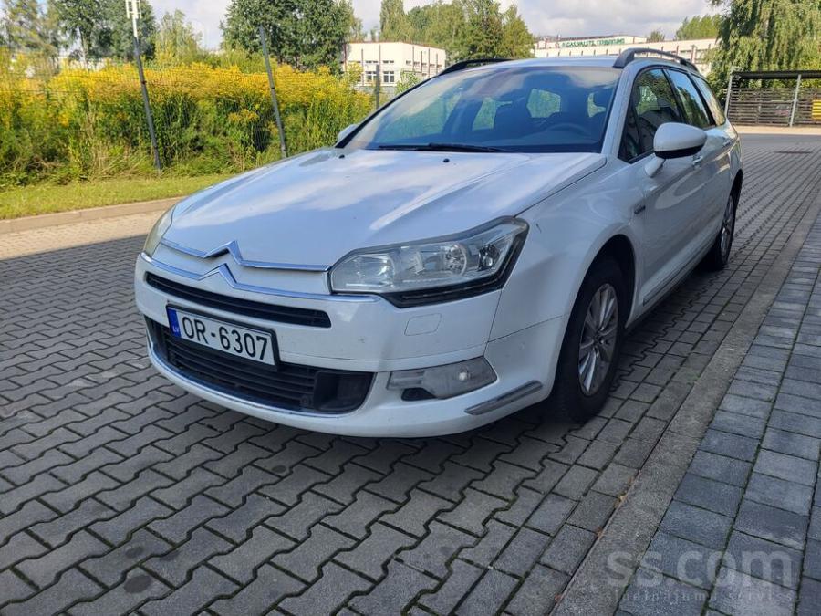 White Citroen C5 2012 in Riga, with an engine capacity of 1.60 L and mileage of 251 thousand km for 4550 €, photo 1 on AUTOMOTO.COM.LV