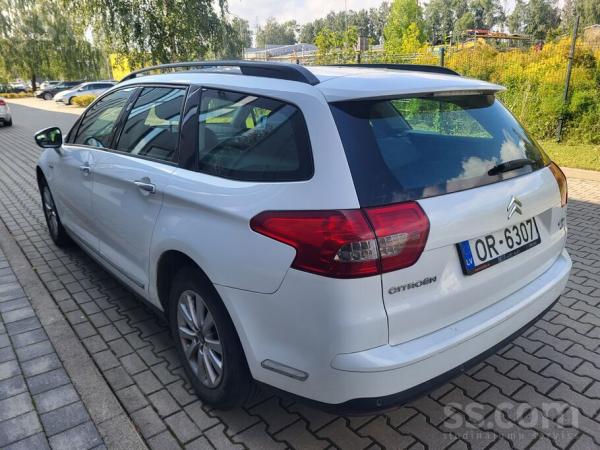 White Citroen C5 2012 in Riga, with an engine capacity of 1.60 L and mileage of 251 thousand km for 4550 €, photo 4 on AUTOMOTO.COM.LV