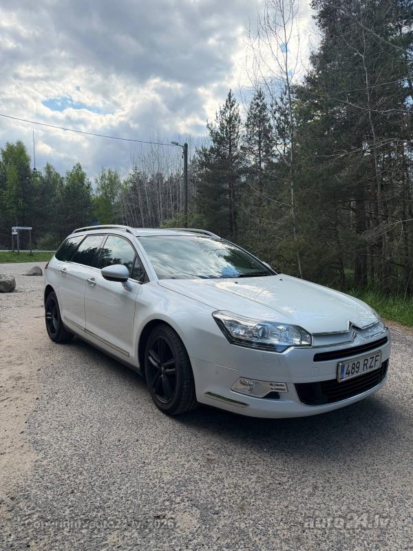 White Citroen C5 2013 in Tallinn, with an engine capacity of 2.00 L and mileage of 213 thousand km for 5000 €, photo 3 on AUTOMOTO.COM.LV
