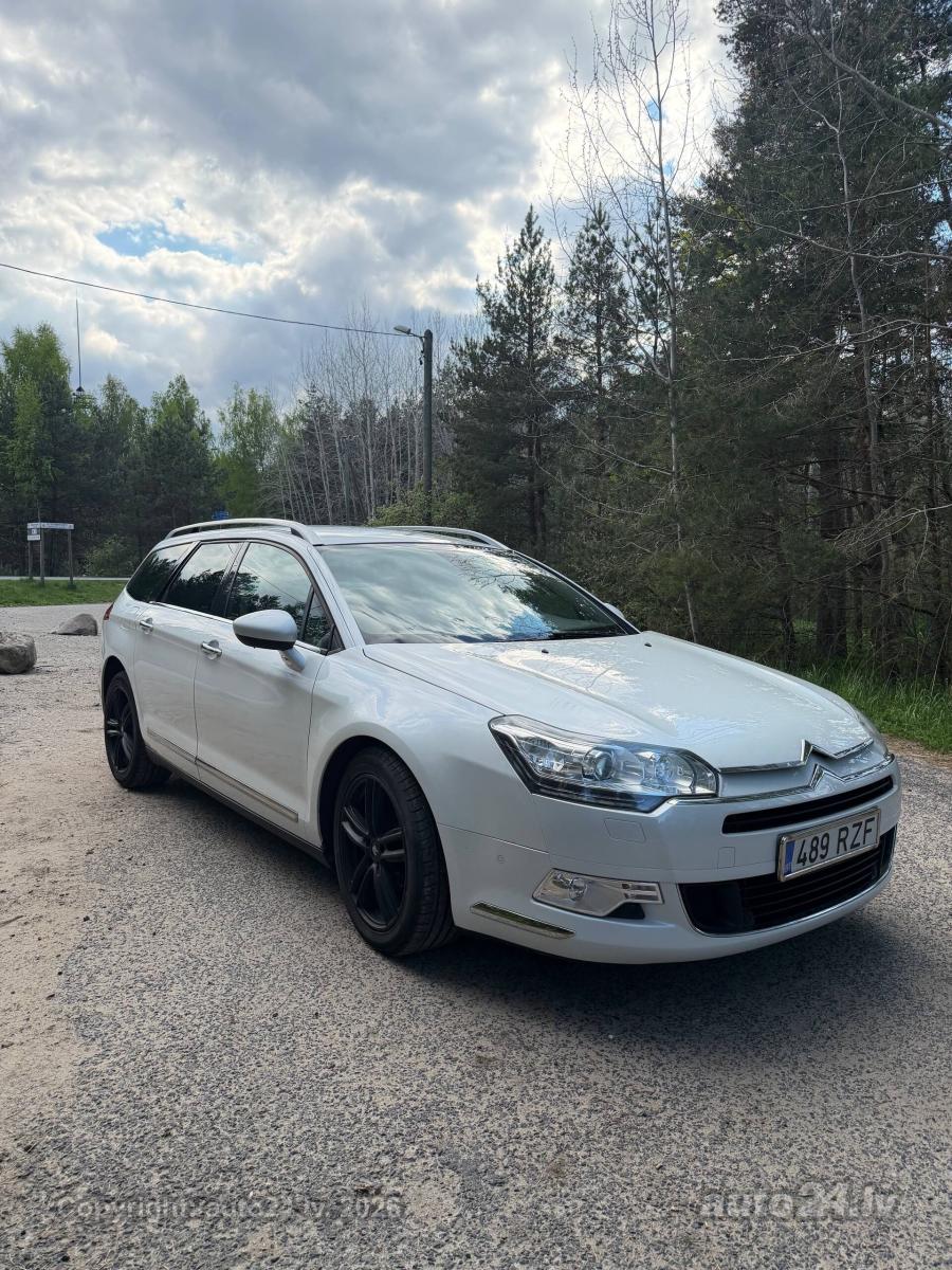 Balts Citroen C5 2013 Tallina, ar dzinēja tilpumu 2.00 L un nobraukumu 213 tūkst. km par 5000 €, foto 4 vietnē AUTOMOTO.COM.LV
