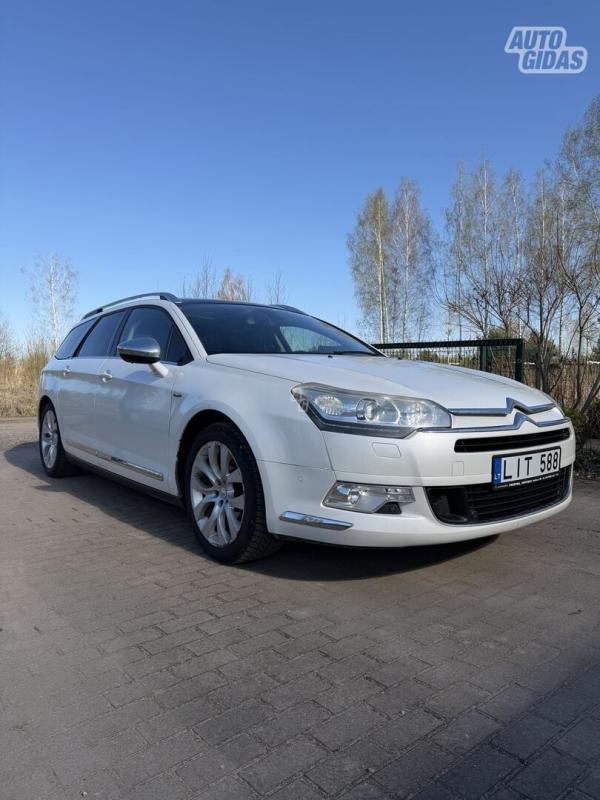 Balts Citroen C5 2014 Kauņa, ar dzinēja tilpumu 2.20 L un nobraukumu 305 tūkst. km par 5300 €, foto 1 vietnē AUTOMOTO.COM.LV