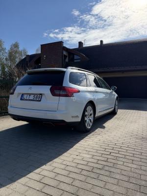 Balts Citroen C5 2014 Kauņa, ar dzinēja tilpumu 2.20 L un nobraukumu 305 tūkst. km par 5300 €, foto 3 vietnē AUTOMOTO.COM.LV