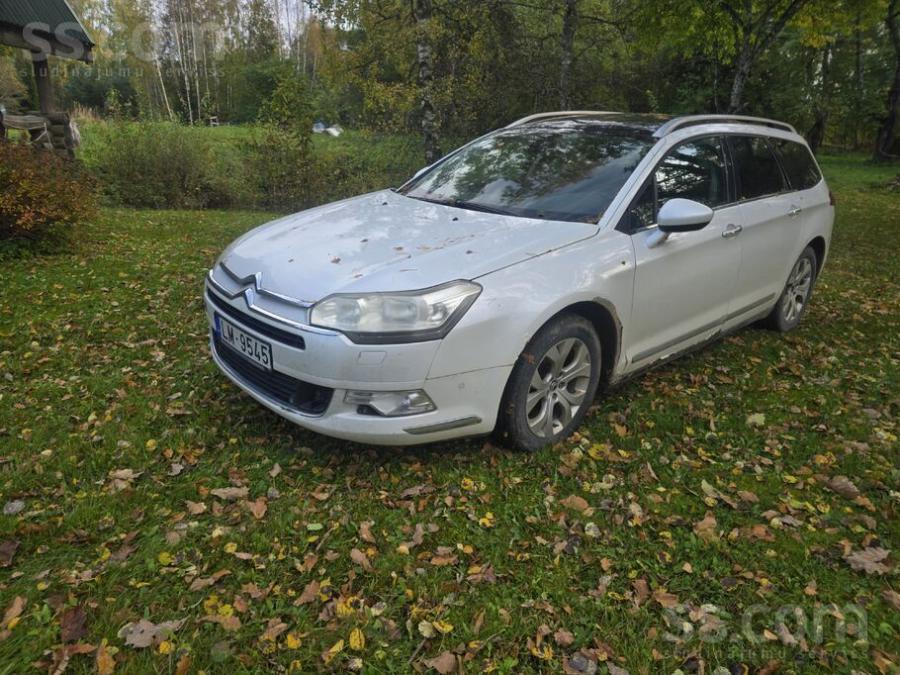 Balts Citroen C5 2014 Tukums, ar dzinēja tilpumu 1.60 L un nobraukumu 433 tūkst. km par 750 €, foto 4 vietnē AUTOMOTO.COM.LV