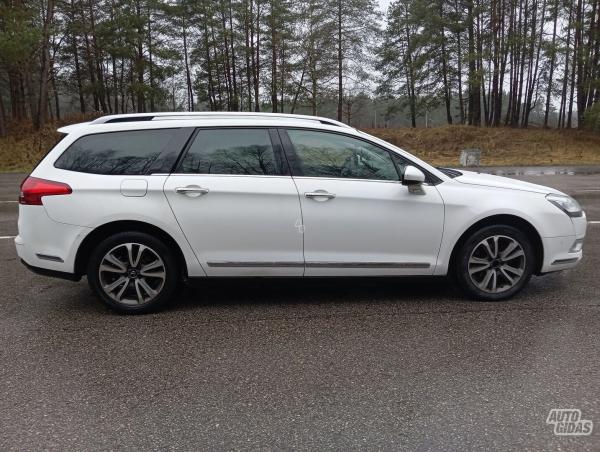 White Citroen C5 2016 in Ukmerge, with an engine capacity of 2.00 L and mileage of 288 thousand km for 3900 €, photo 7 on AUTOMOTO.COM.LV