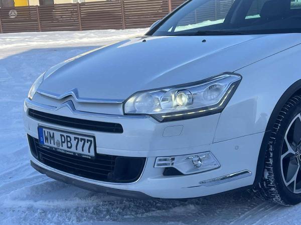 White Citroen C5 2016 in Taurage, with an engine capacity of 2.00 L and mileage of 201 thousand km for 5200 €, photo 2 on AUTOMOTO.COM.LV