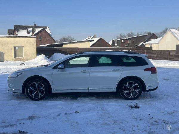 White Citroen C5 2016 in Taurage, with an engine capacity of 2.00 L and mileage of 201 thousand km for 5200 €, photo 10 on AUTOMOTO.COM.LV