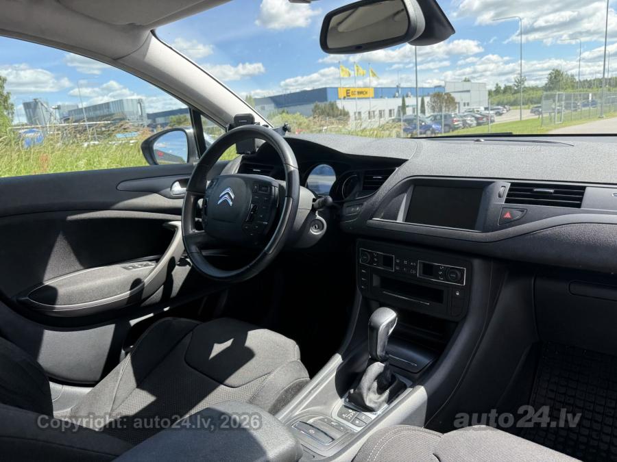 Белый Ситроен С5 2016 в Пярну, объемом двигателя 2.00 л и пробегом 175 тыс. км за 7999 €, фото 14 на AUTOMOTO.COM.LV