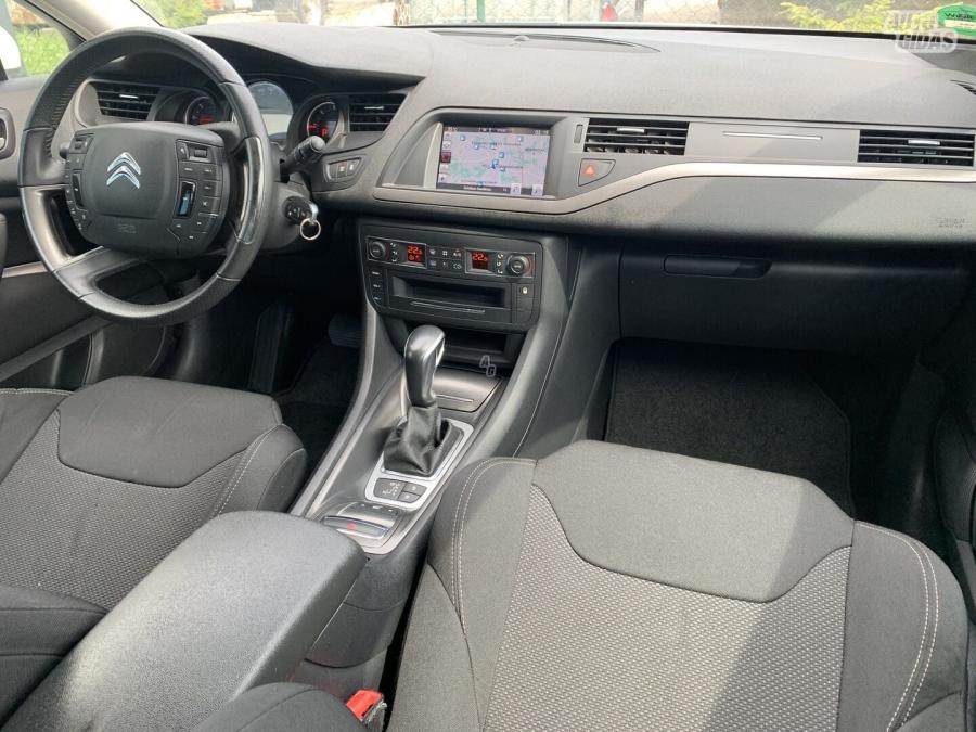 Balts Citroen C5 2016 Kauņa, ar dzinēja tilpumu 2.00 L un nobraukumu 207 tūkst. km par 5799 €, foto 13 vietnē AUTOMOTO.COM.LV