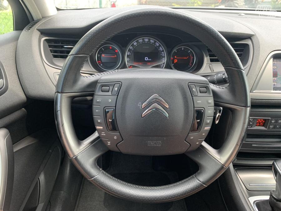 Balts Citroen C5 2016 Kauņa, ar dzinēja tilpumu 2.00 L un nobraukumu 207 tūkst. km par 5799 €, foto 19 vietnē AUTOMOTO.COM.LV
