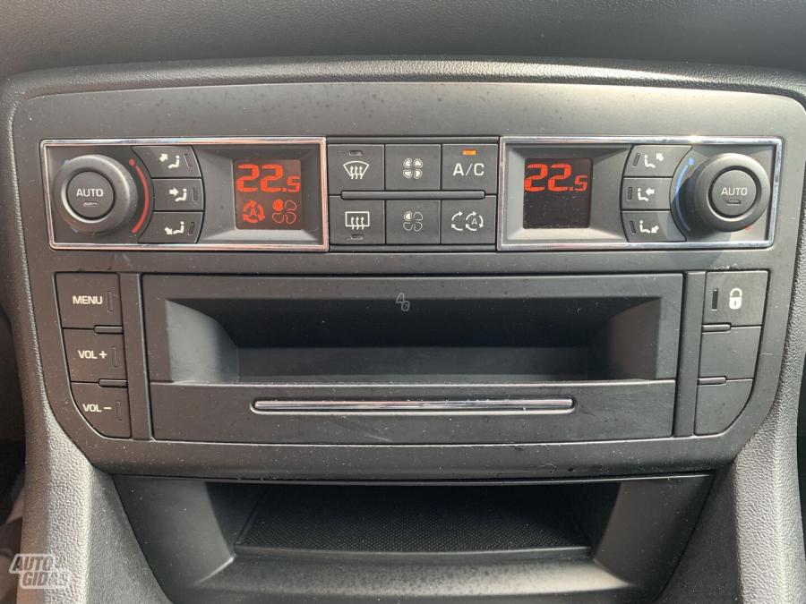 Balts Citroen C5 2016 Kauņa, ar dzinēja tilpumu 2.00 L un nobraukumu 207 tūkst. km par 5799 €, foto 27 vietnē AUTOMOTO.COM.LV